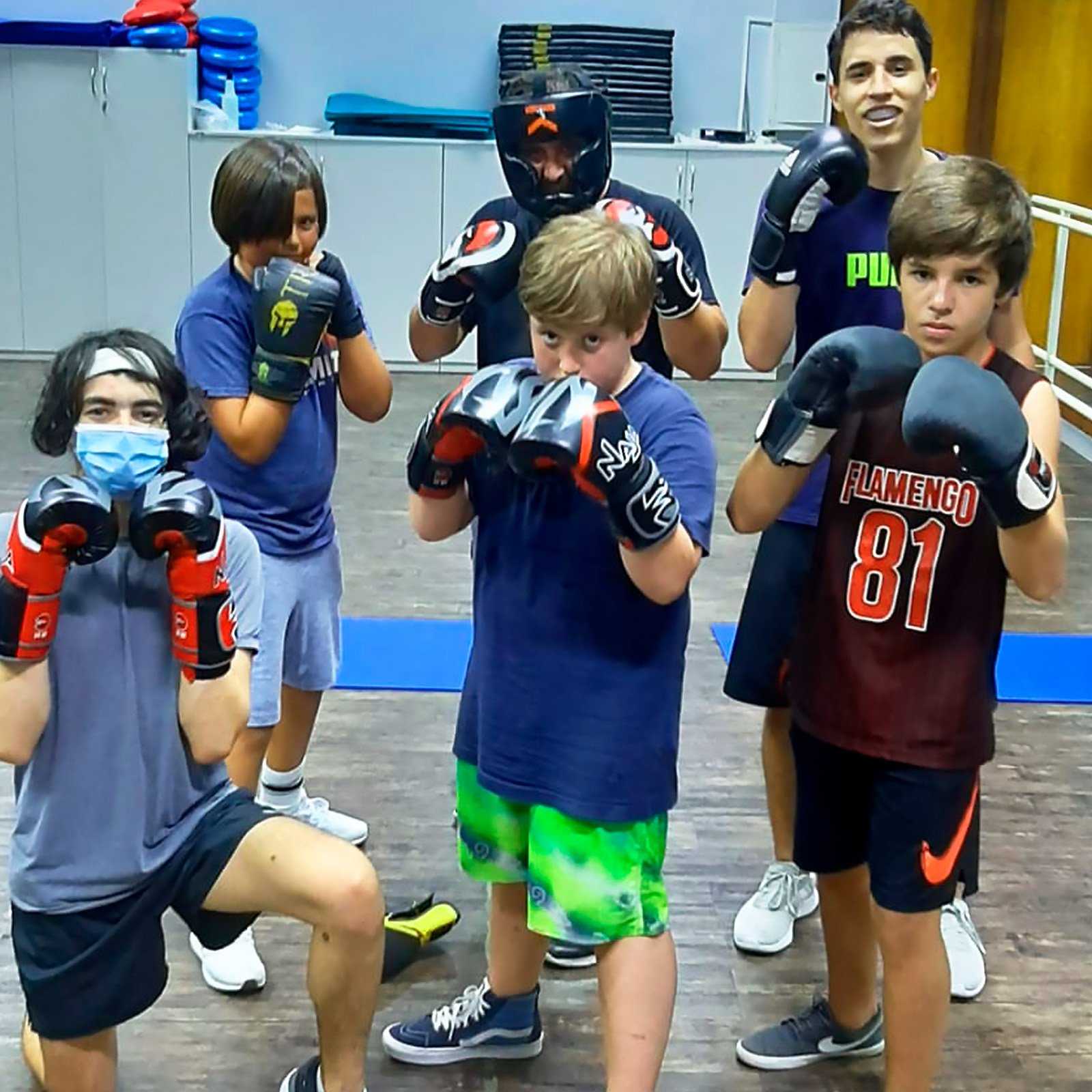 No ringue de boxe, aula de respeito e muito gasto de energia – Clube ...